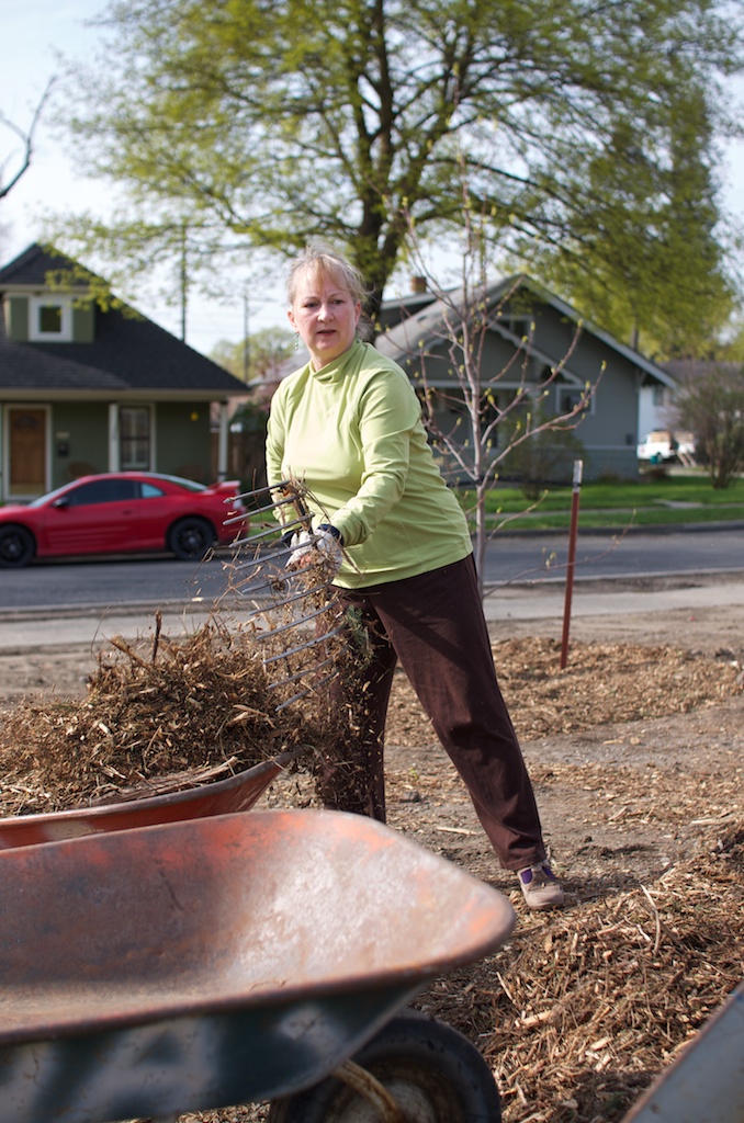 Photos from the Tree Planting on N. Maple – Emerson-Garfield Community