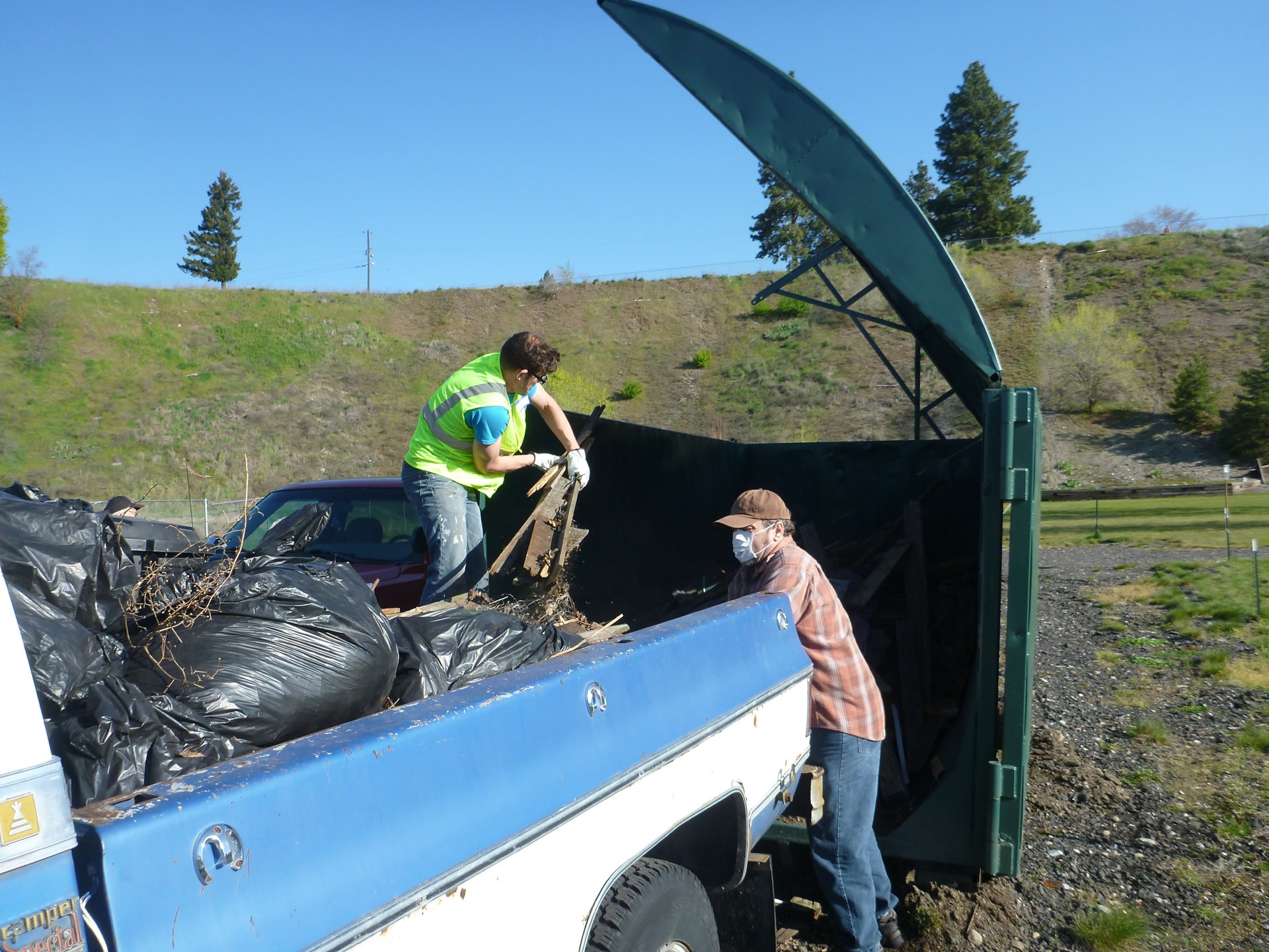 Photos from Spring Cleanup 2015 – Emerson-Garfield Community